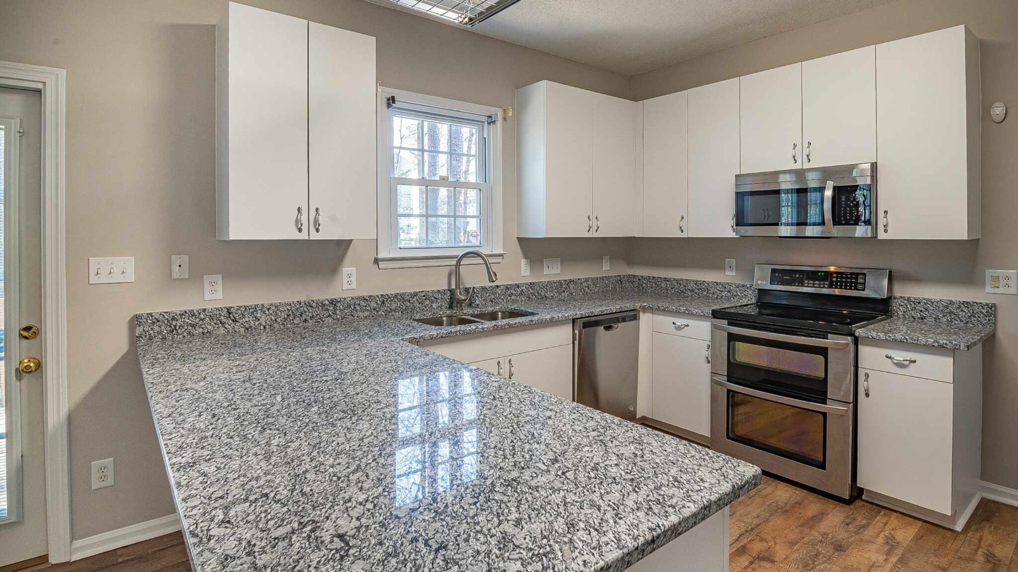 Transforming Spaces with Exceptional Granite Countertops Near Me in ...